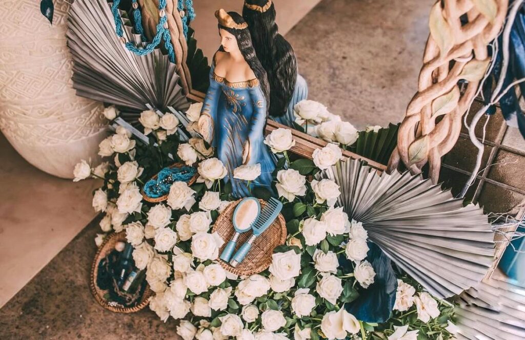 Blue Praia celebra Iemanjá com festa pé na areia no Buracão - Fato do Dia